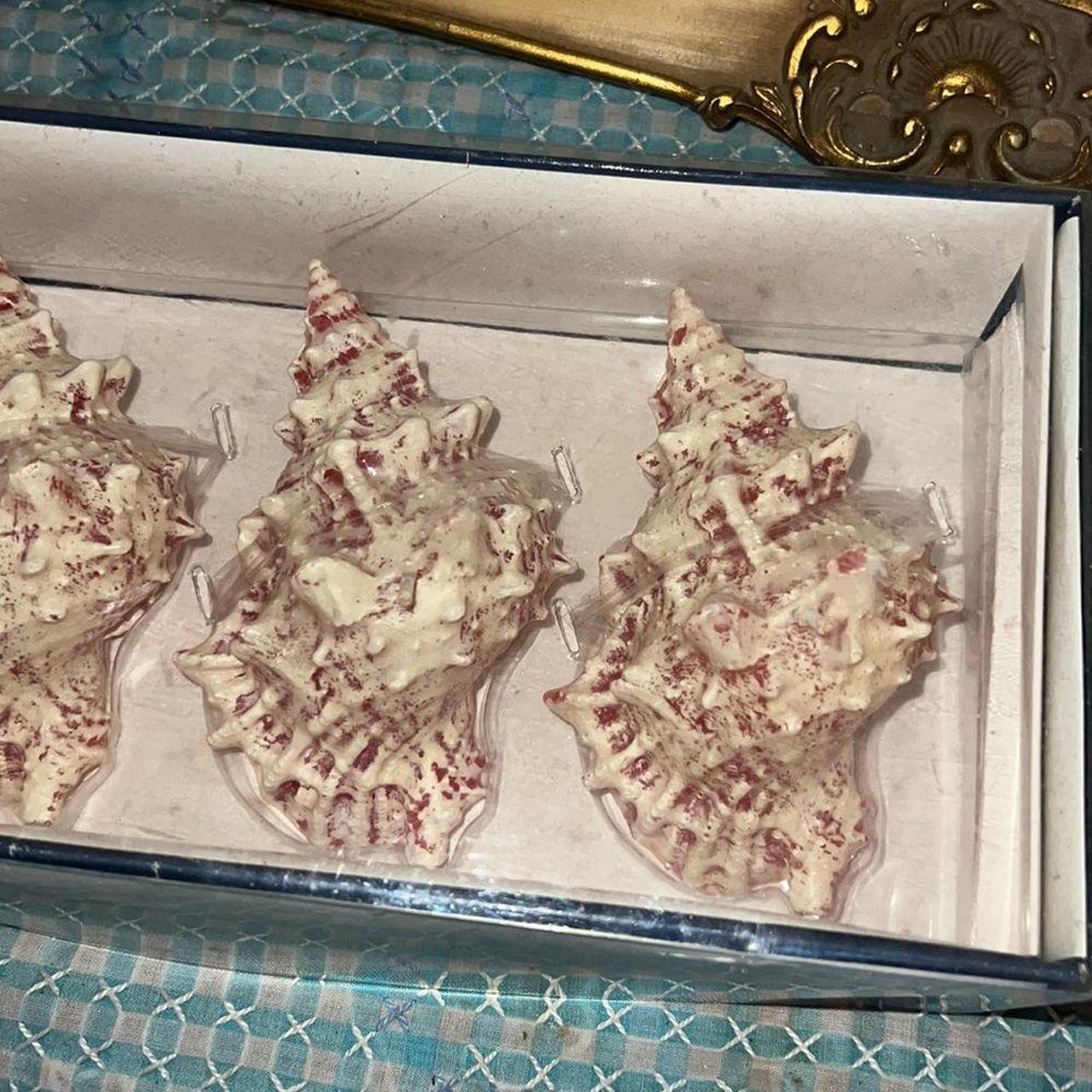 Bill Blass home decor, decorative, seashell candles,... - Depop