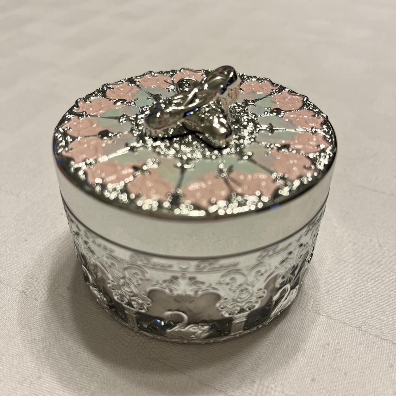 Flower Knows setting powder. Opened but... - Depop