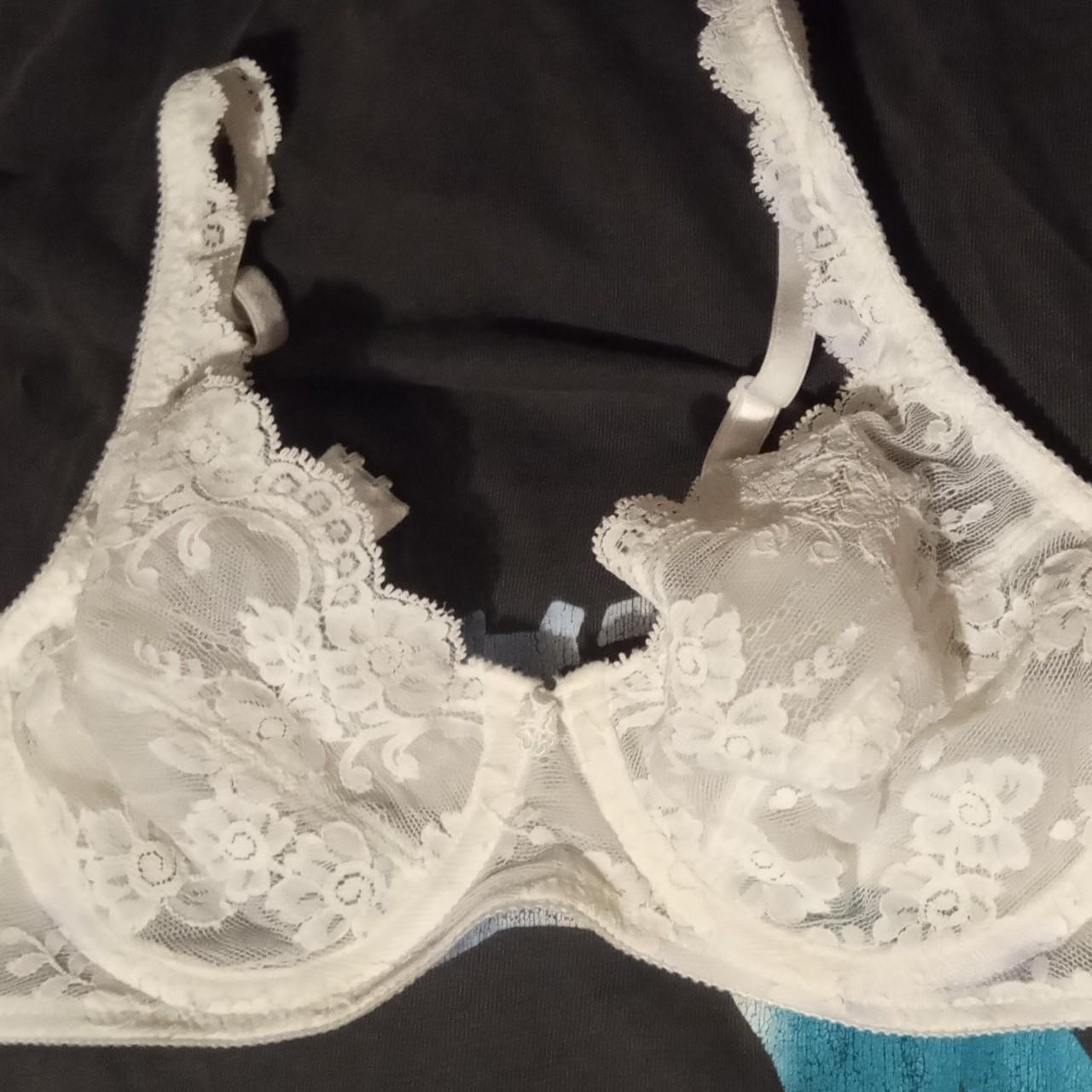 80s lace bra by libbyette (34B) *w/ real metal under... - Depop