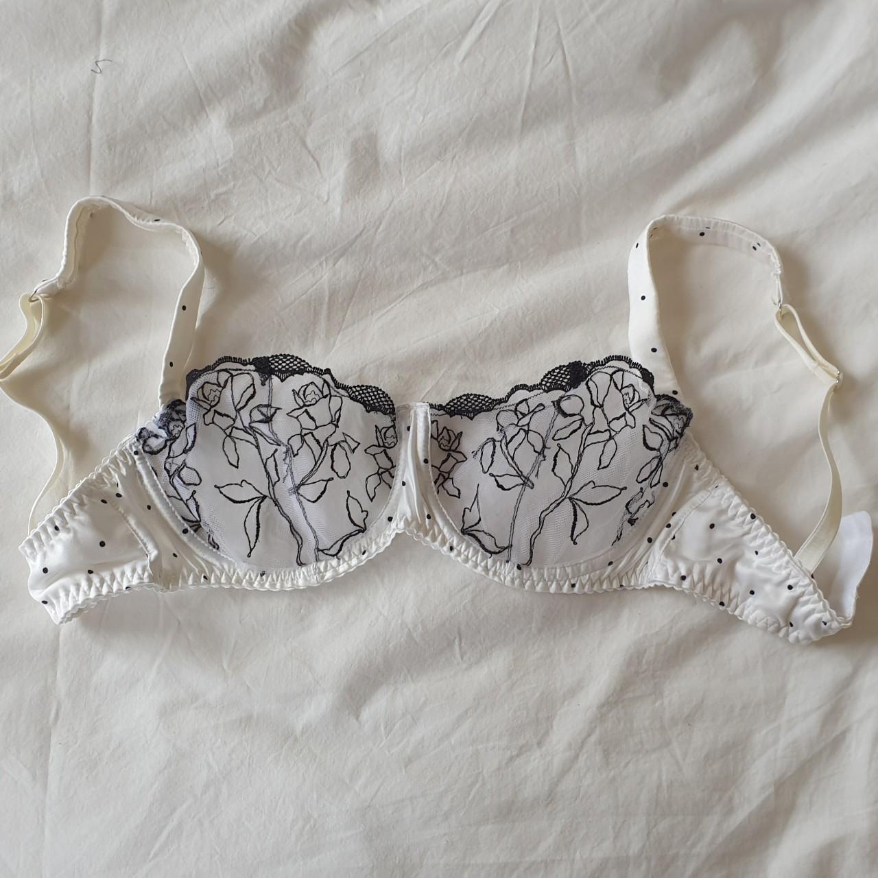 Fleur of England Women's Black and White Bra | Depop