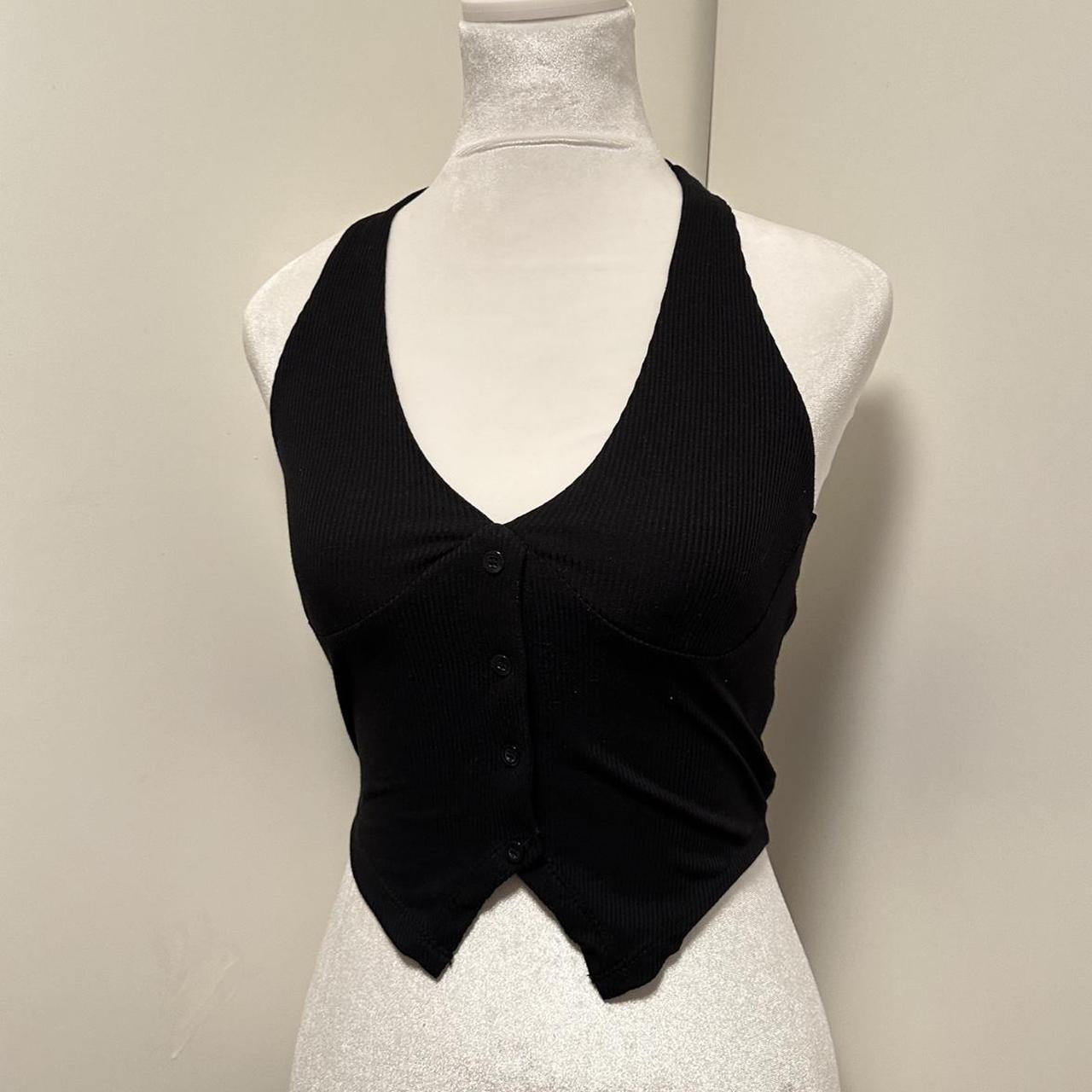 Halter vest crop top Too small on me :( the lining... - Depop