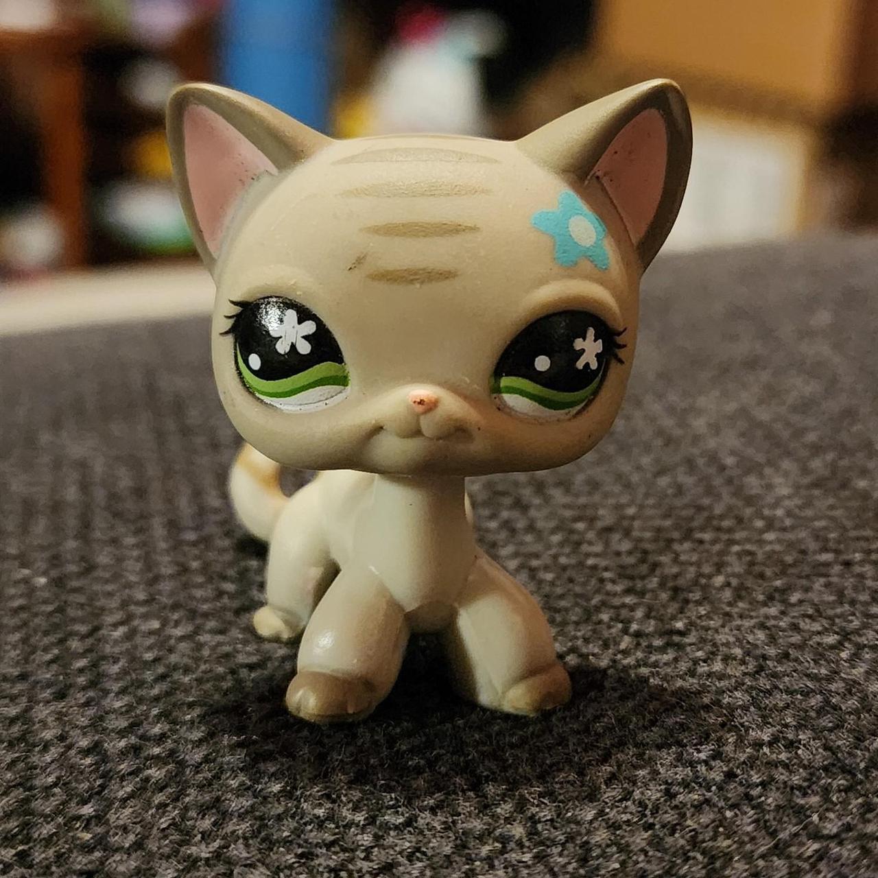Lps #483 Short-haired Grey Cat 🩶 Year: 2008 Known... - Depop
