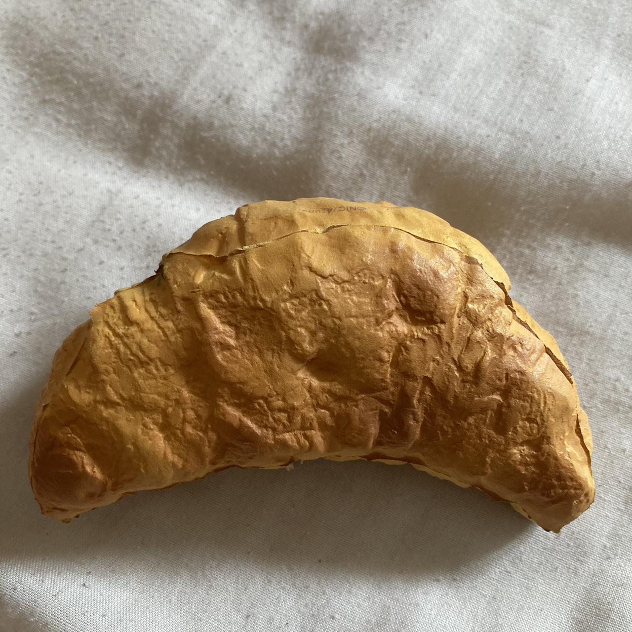 CAFE DE N BAKERY CROISSANT SQUISHY Like new - no... - Depop