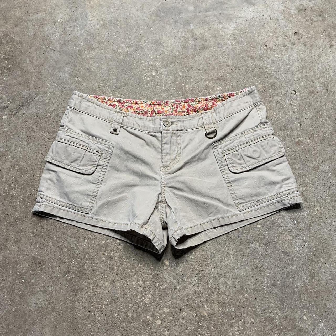 Adorable tan low rise cargo mini shorts - Depop