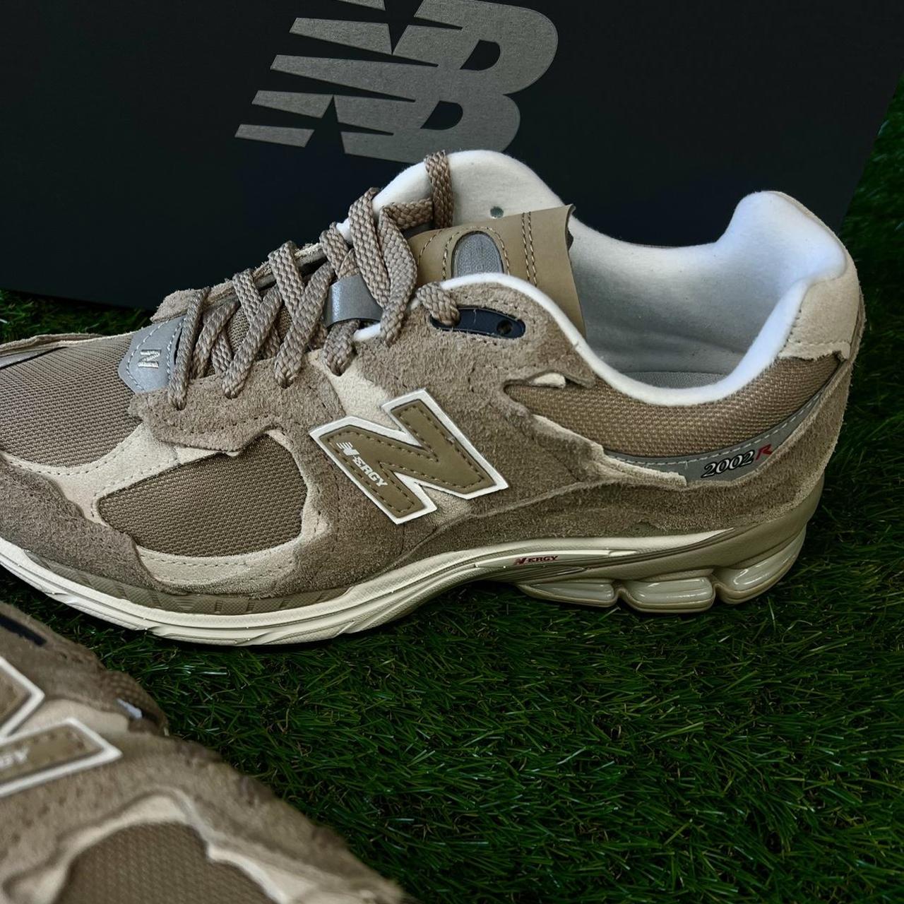 New Balance Men's Tan and Cream Trainers | Depop