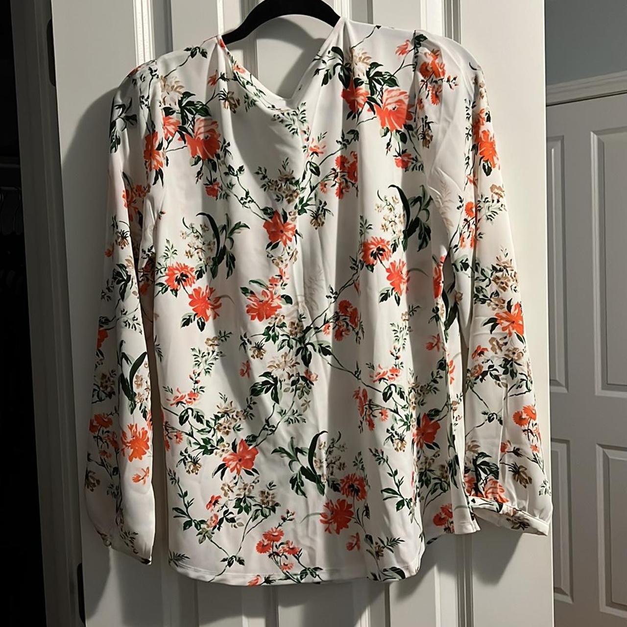 Ann Taylor Blouse - M, Women Like new! Colors are... - Depop