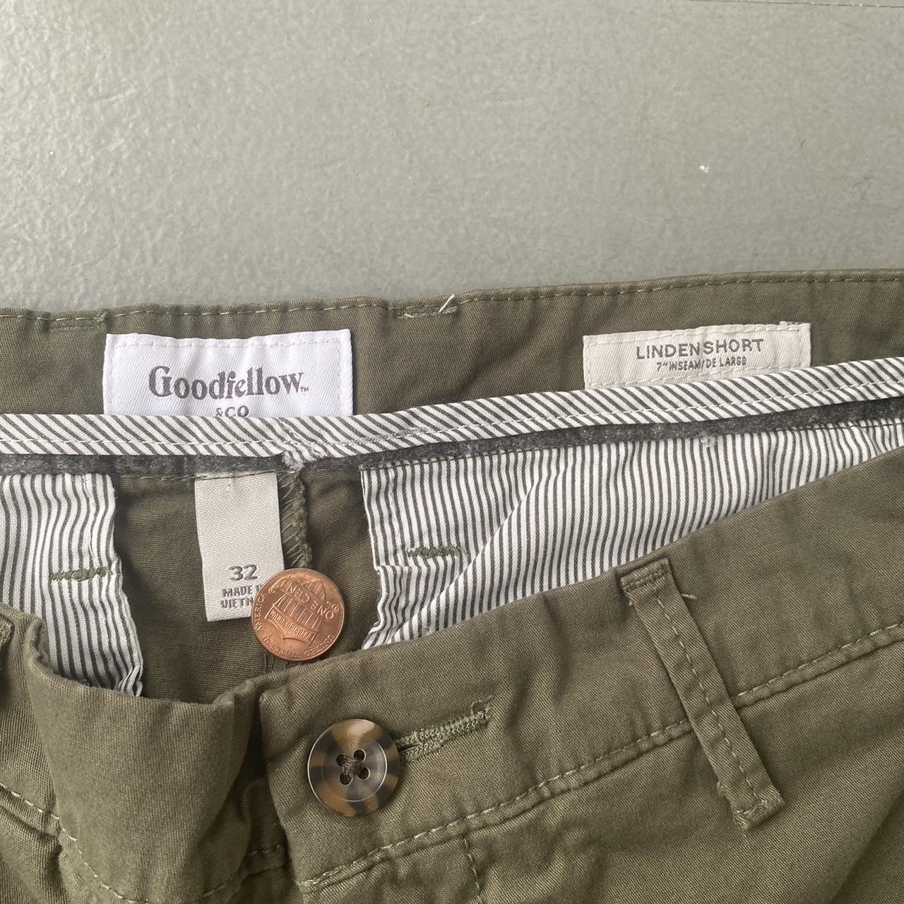 Goodfellow & Co. Men's Green Shorts | Depop