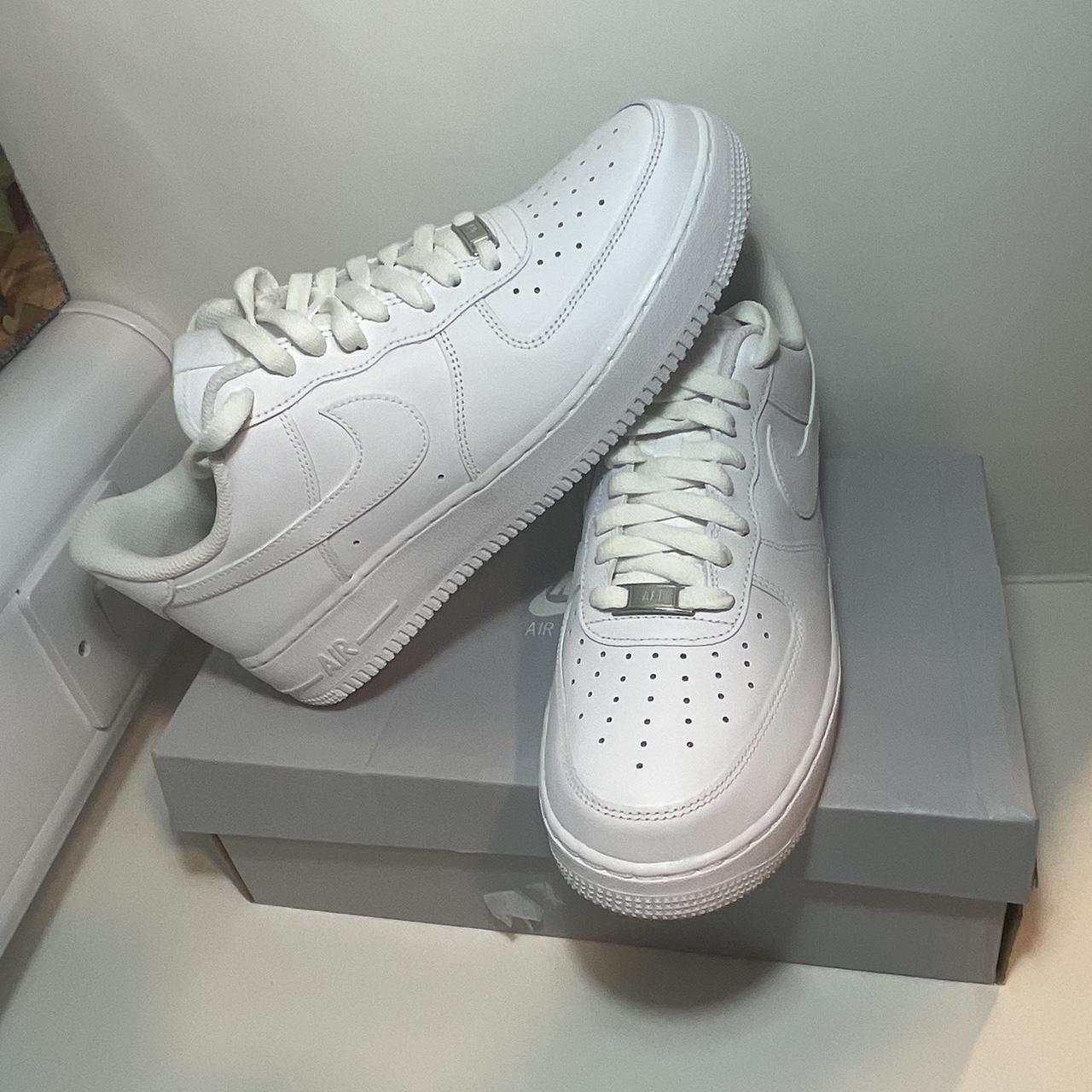 Nike Men's White Trainers | Depop