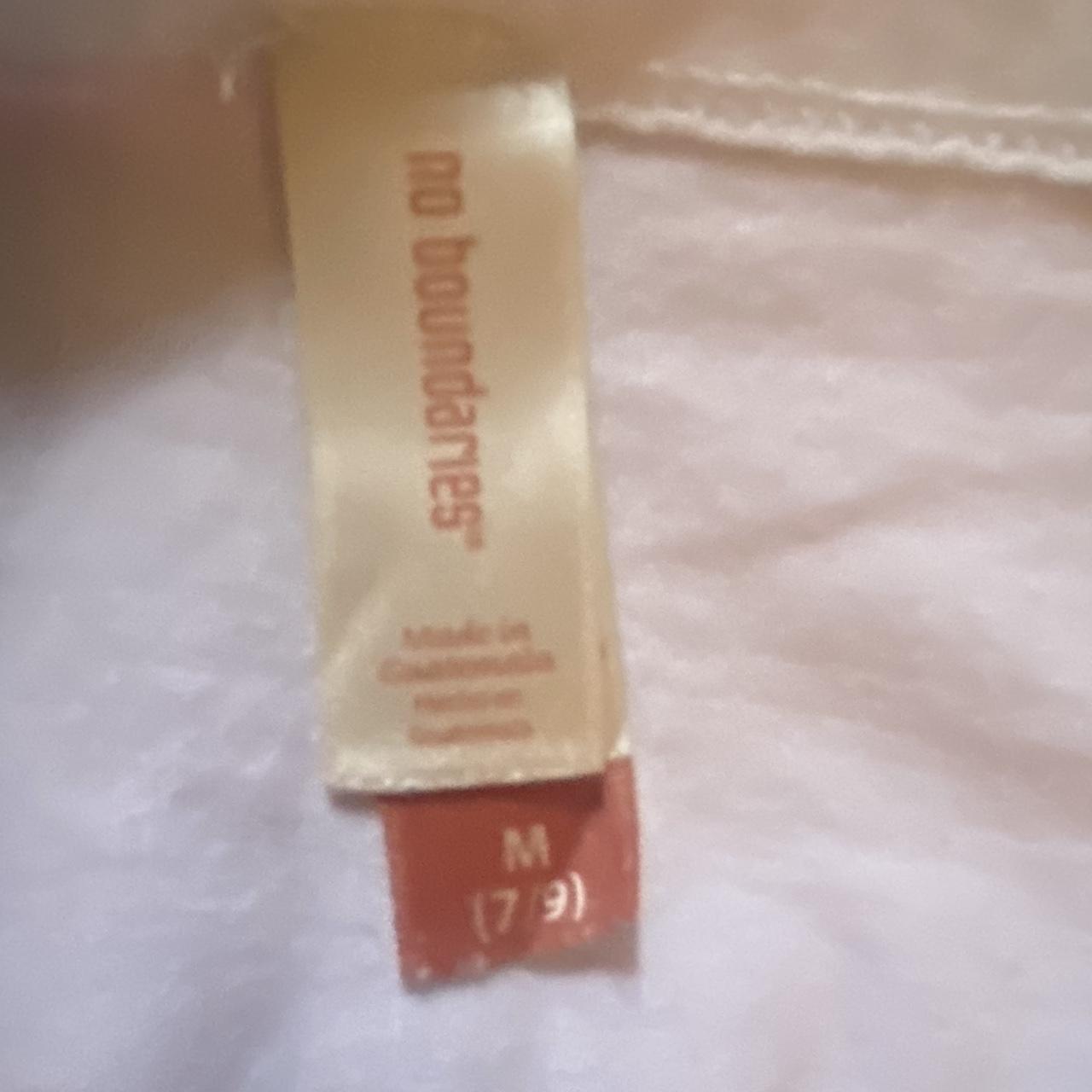 Perfect Basic White Lace Cami • Early 2000's... - Depop