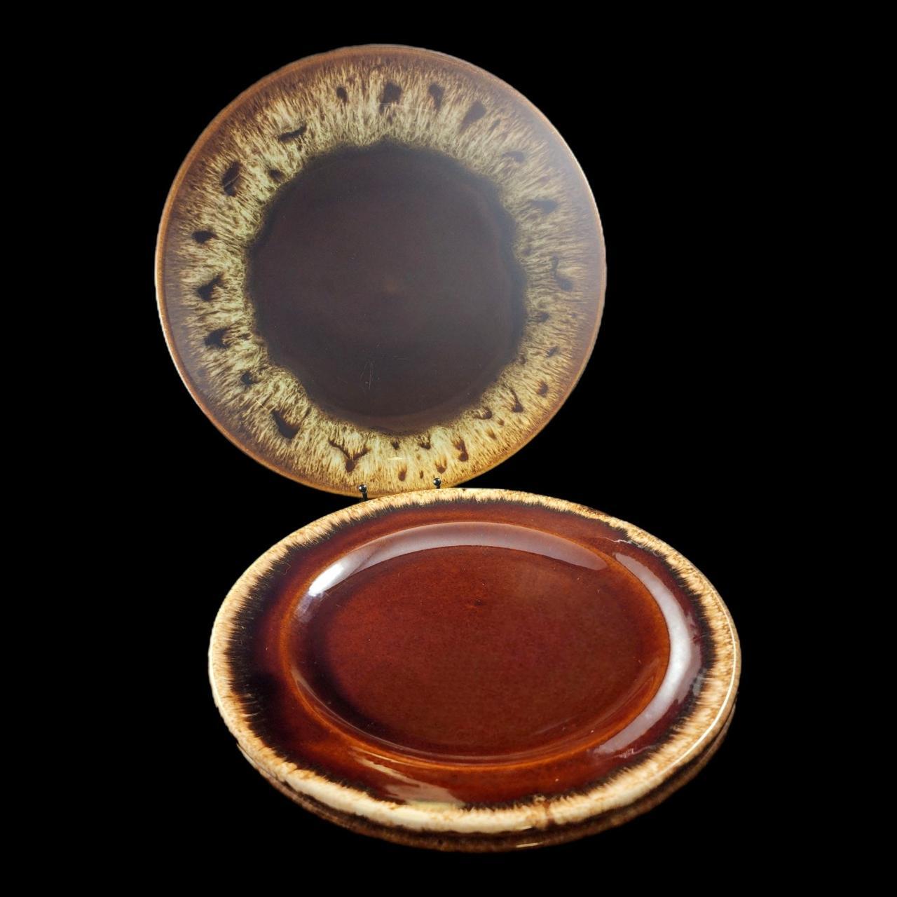 Hull Pottery USA Brown Drop Glaze Plate Set x3 2... - Depop