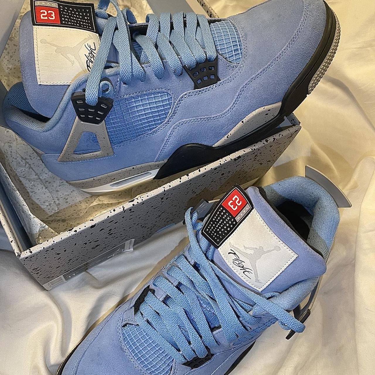 Nike Men's Blue Trainers | Depop