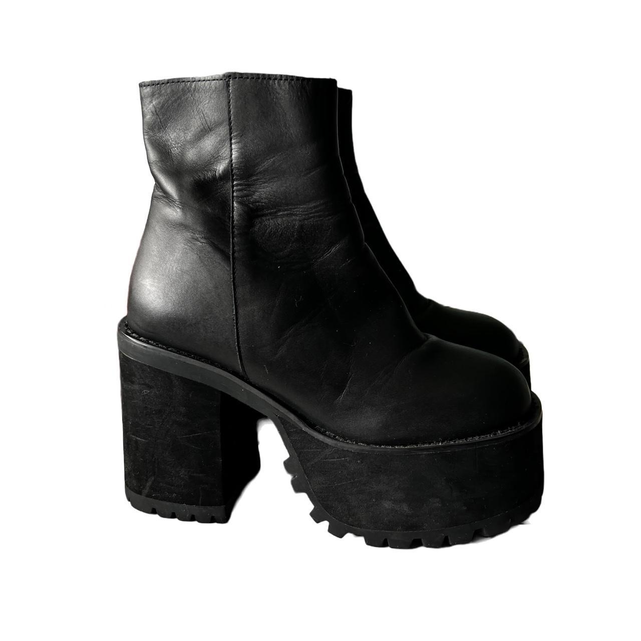 unif bonnie boot - Depop