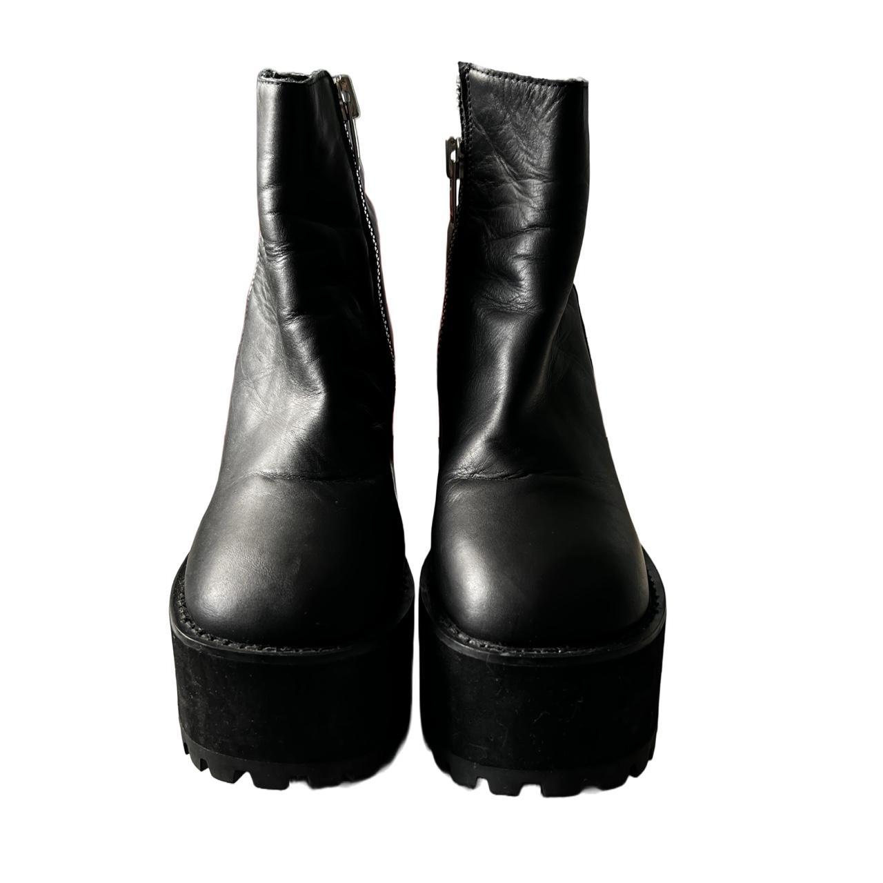 unif bonnie boot - Depop