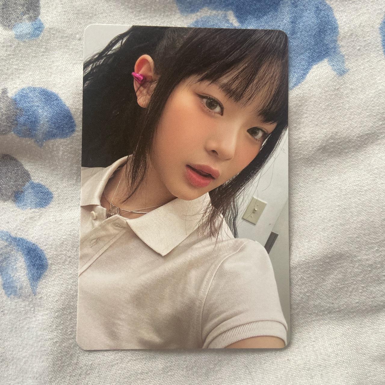 hanni new jeans official photocard - Depop