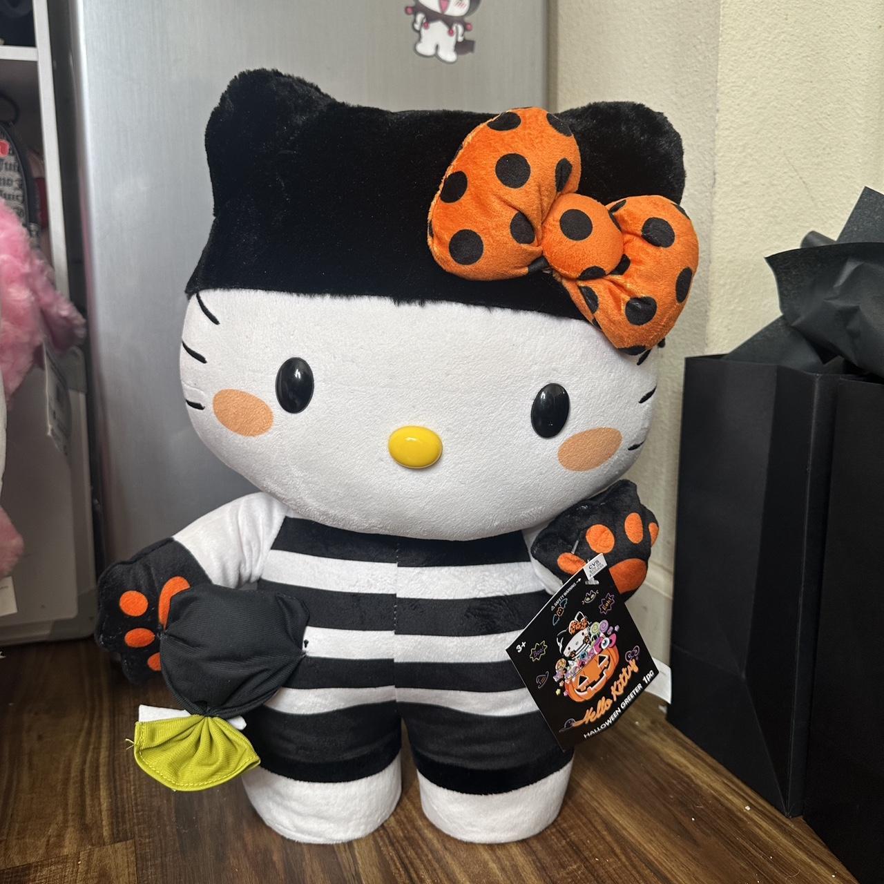 Halloween Hello Kitty Greeter w/tag - Depop