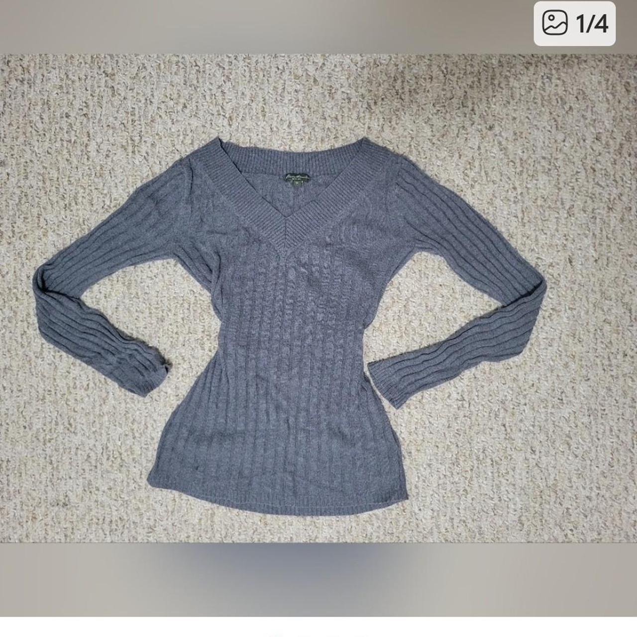 2000s Grey ribbed long sleeve sweater with V-neck -... | Depop