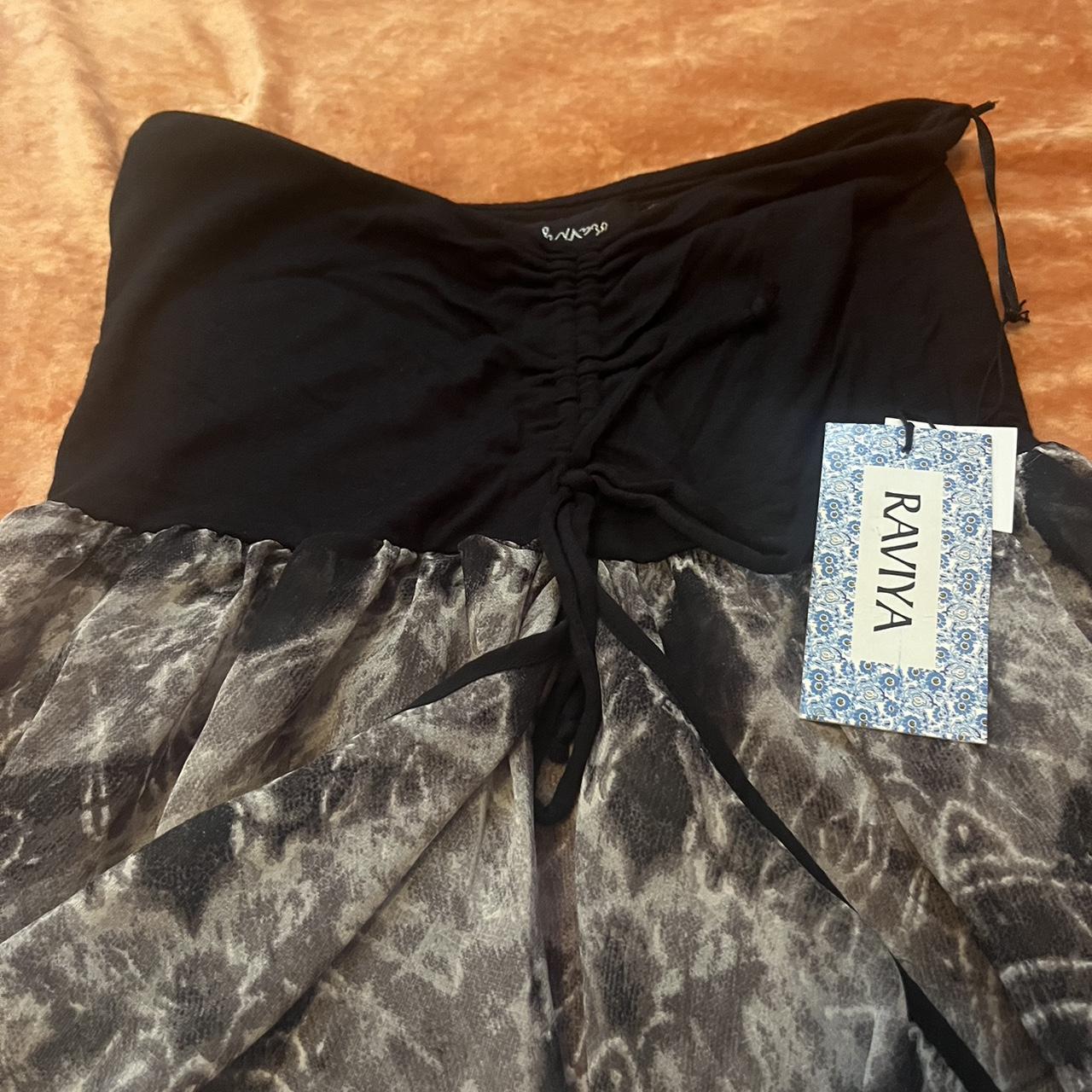 Raviya Women's Black and Grey Top | Depop