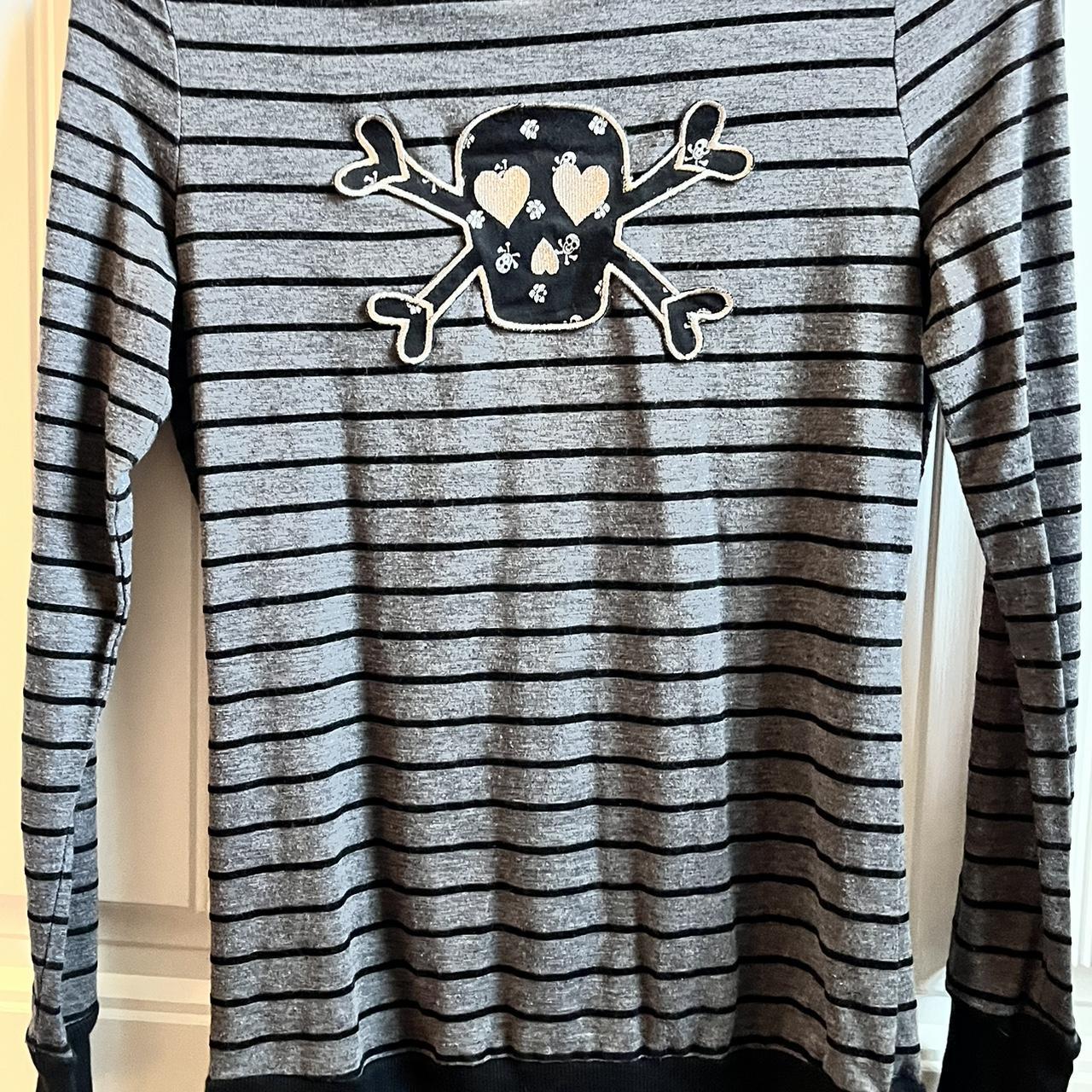 true love y2k/emo crossbones skull crewneck long... - Depop