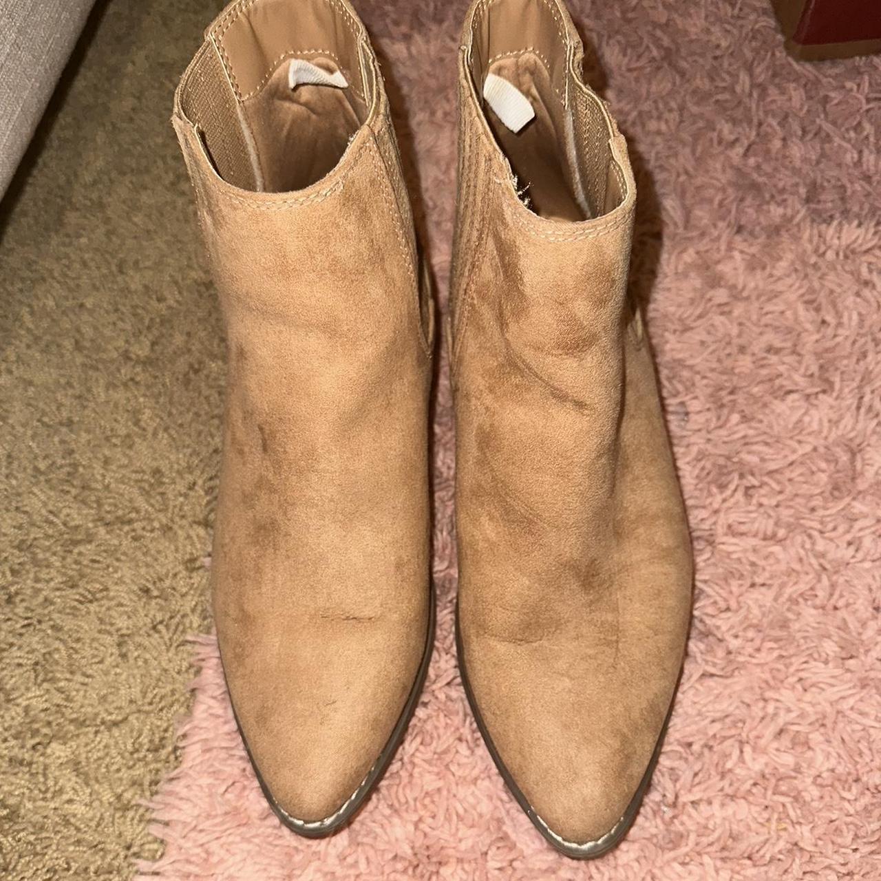 Universal Thread Tan Booties Size 7.5 In excellent... - Depop