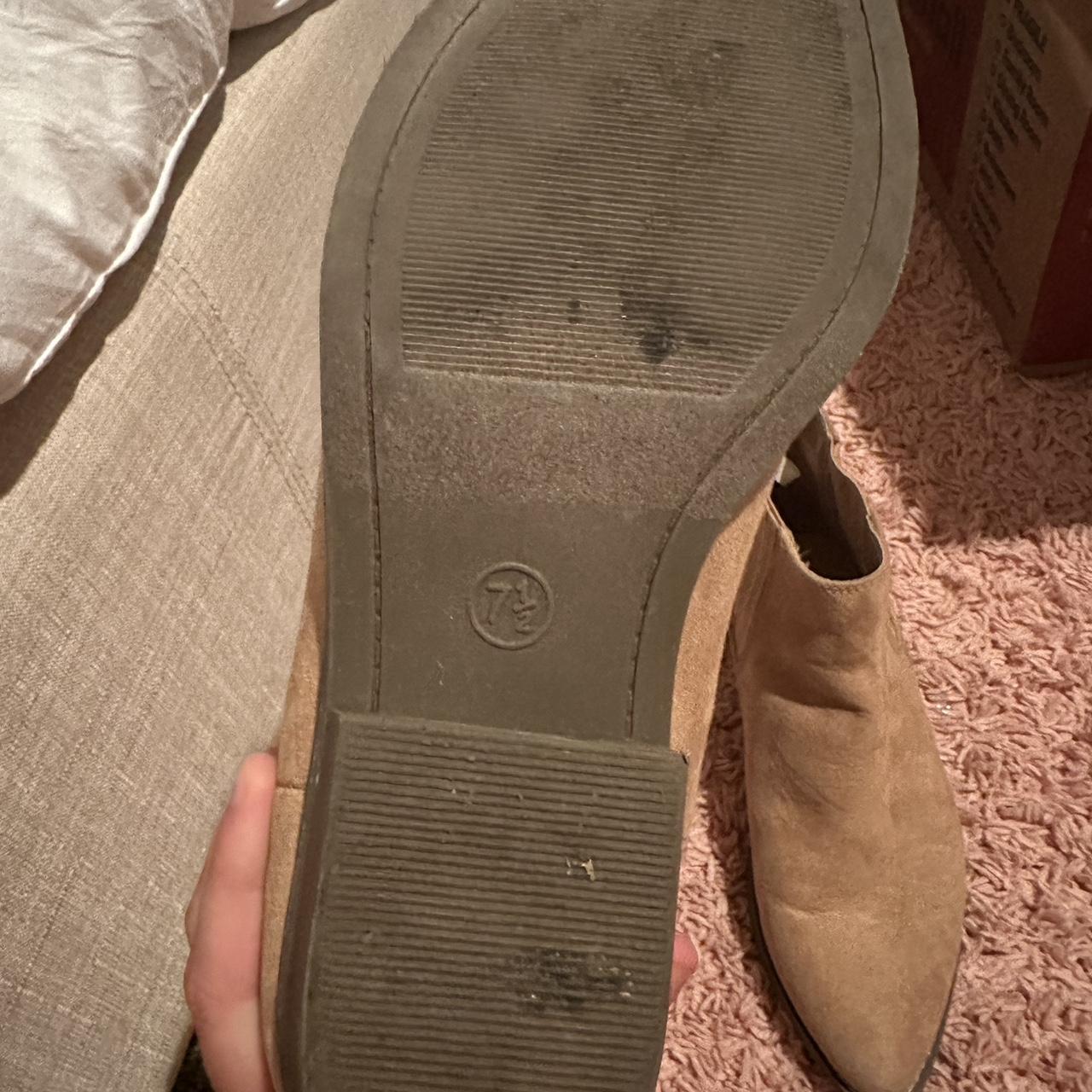 Universal Thread Tan Booties Size 7.5 In excellent... - Depop