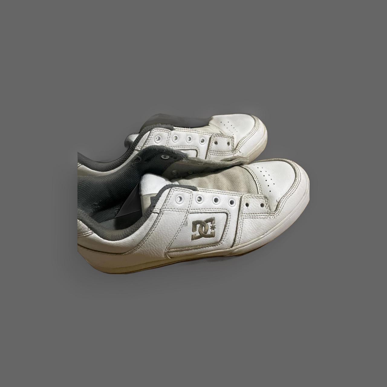 Dc shoes SIZE 9 SEND OFFERS - Depop