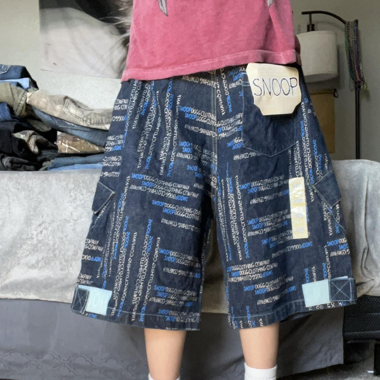 Insane nwt baggy fit snoop dog jorts, dm me with any... - Depop