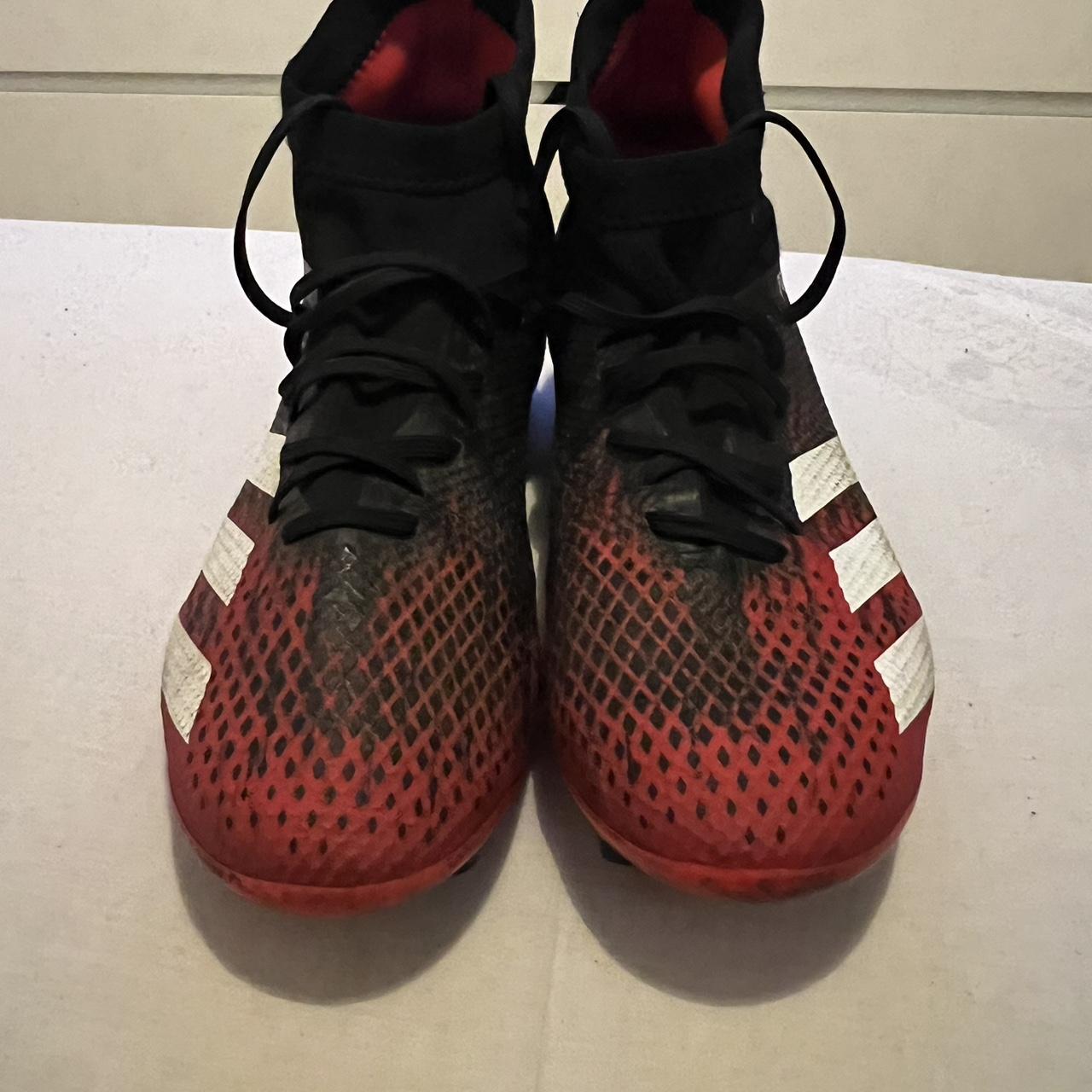 Adidas predators 9/10 excellent condition UK... - Depop