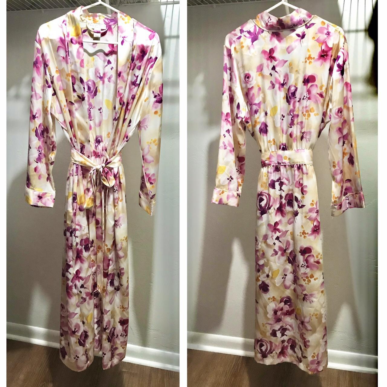 Vintage Maxi Morgan Taylor Floral Robe ($45... - Depop