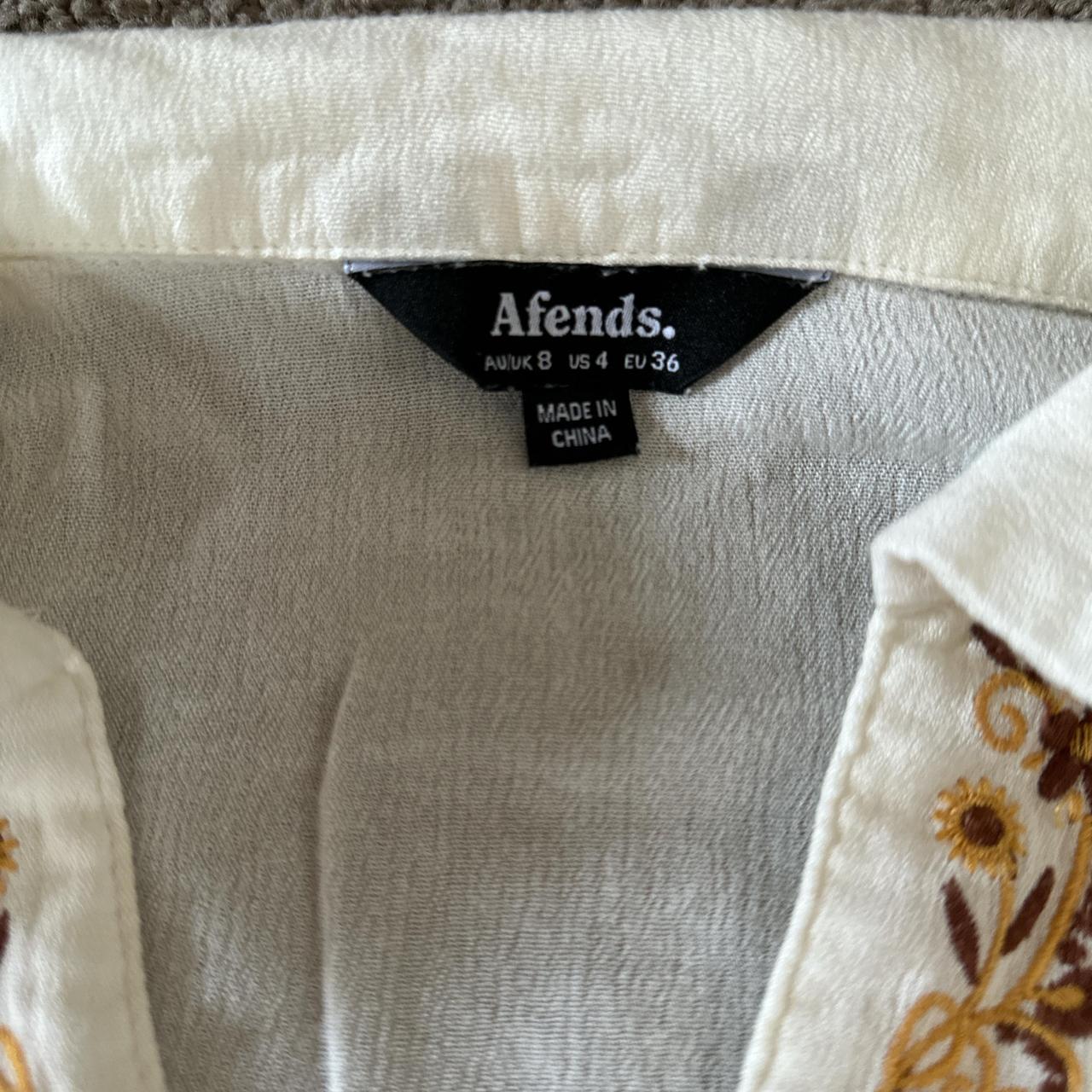 Afends cowgirl 70s style collared top! Size S/8.... - Depop