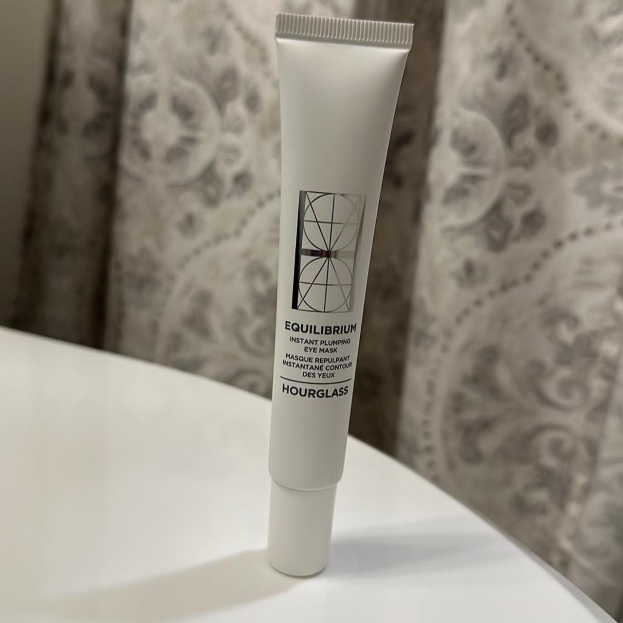 Hourglass Equilibrium Instant Plumping Eye Mask 1... - Depop