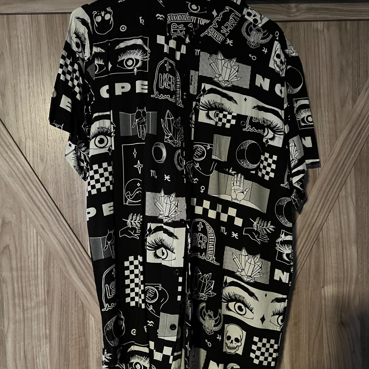 Hot Topic Button Up Shirt - Depop