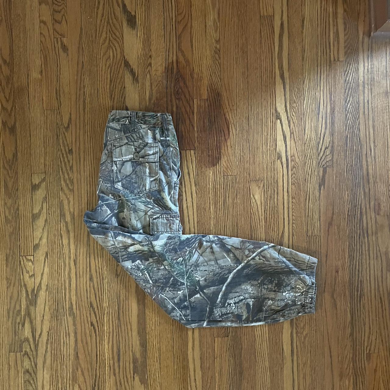 Vintage Faded realtree womens cargo pants - Depop