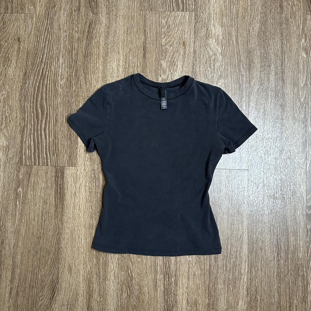 skims cotton jersey tee shirt soot black color... | Depop