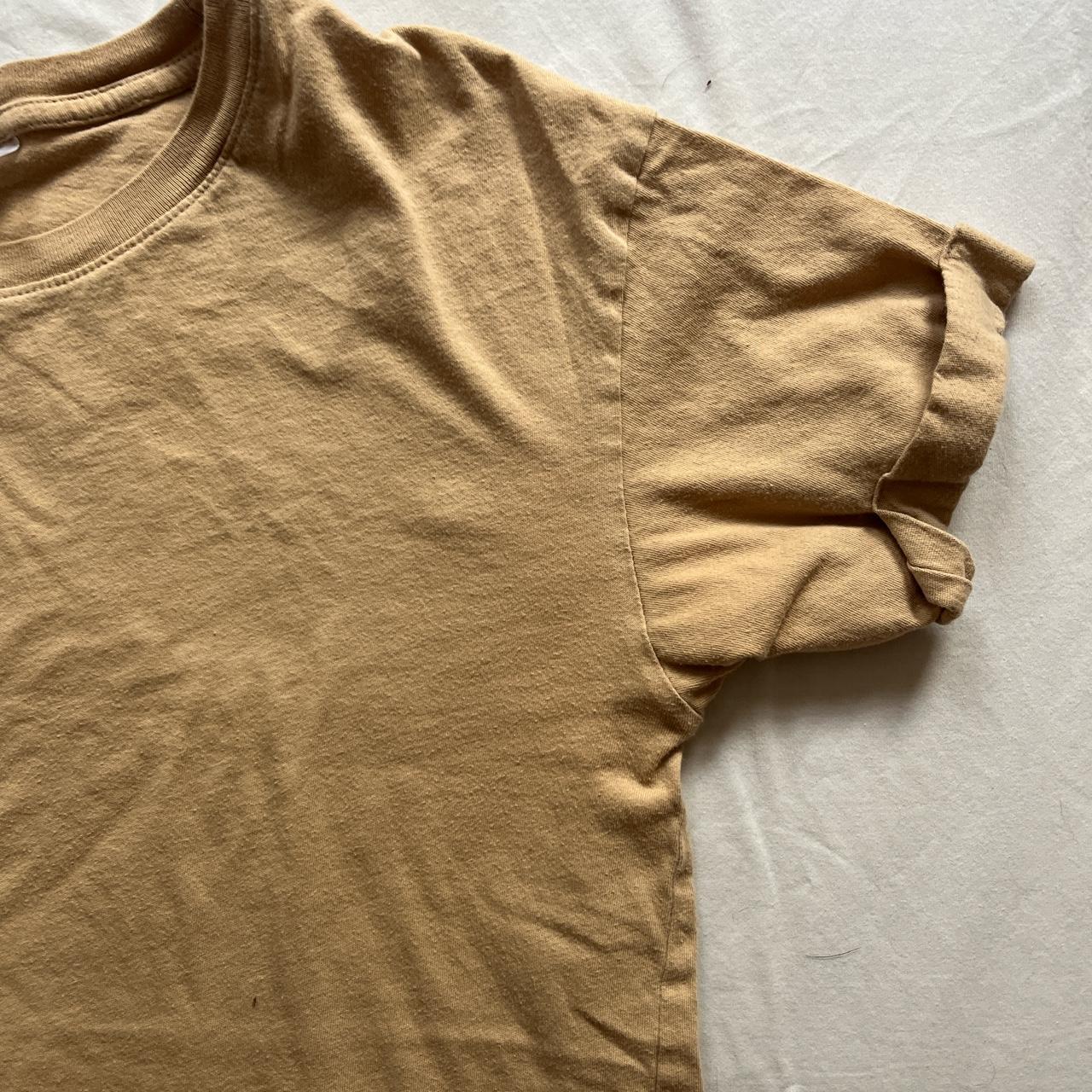 h&m tan tshirt - Depop