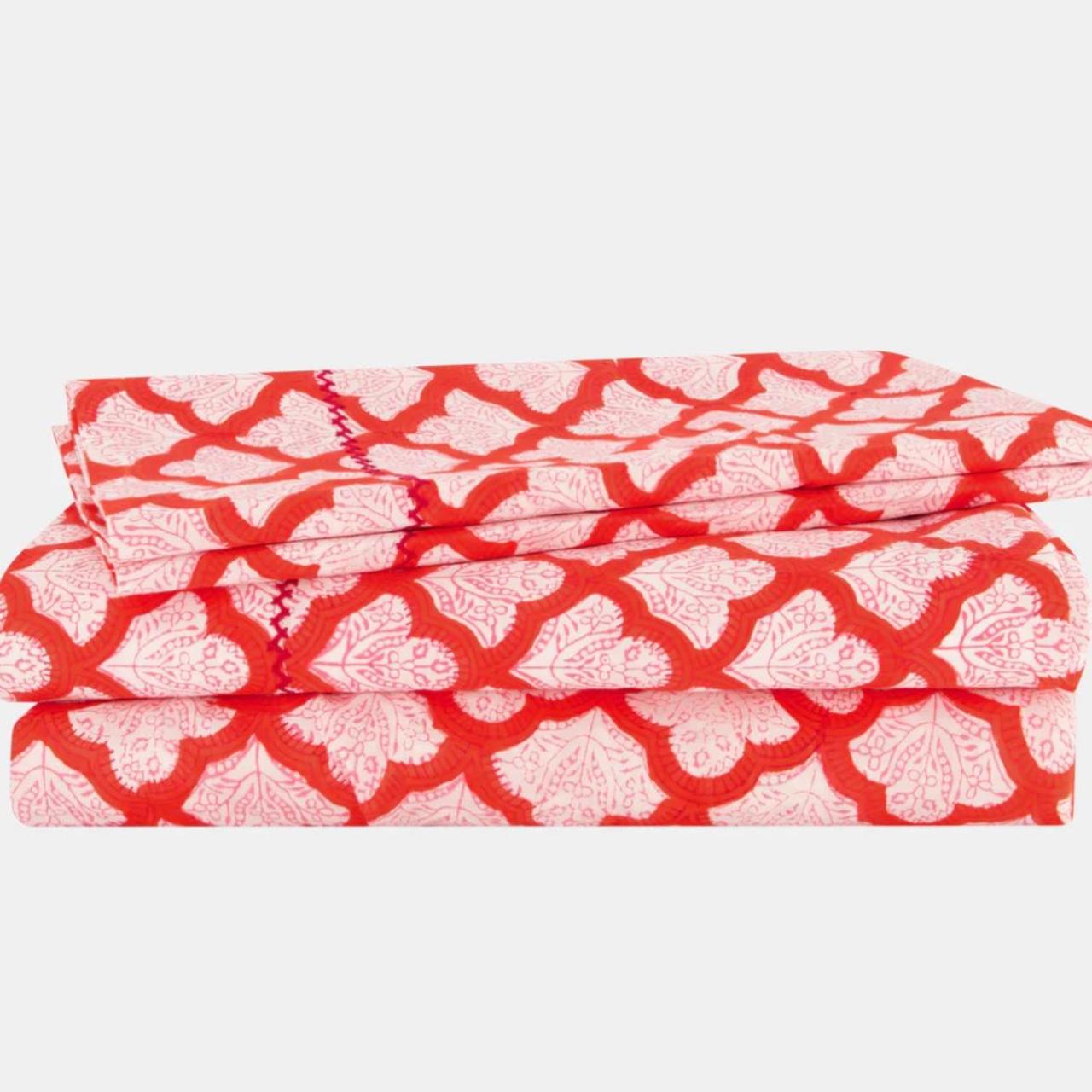 Pink and red twin size roller rabbit sheets - Depop