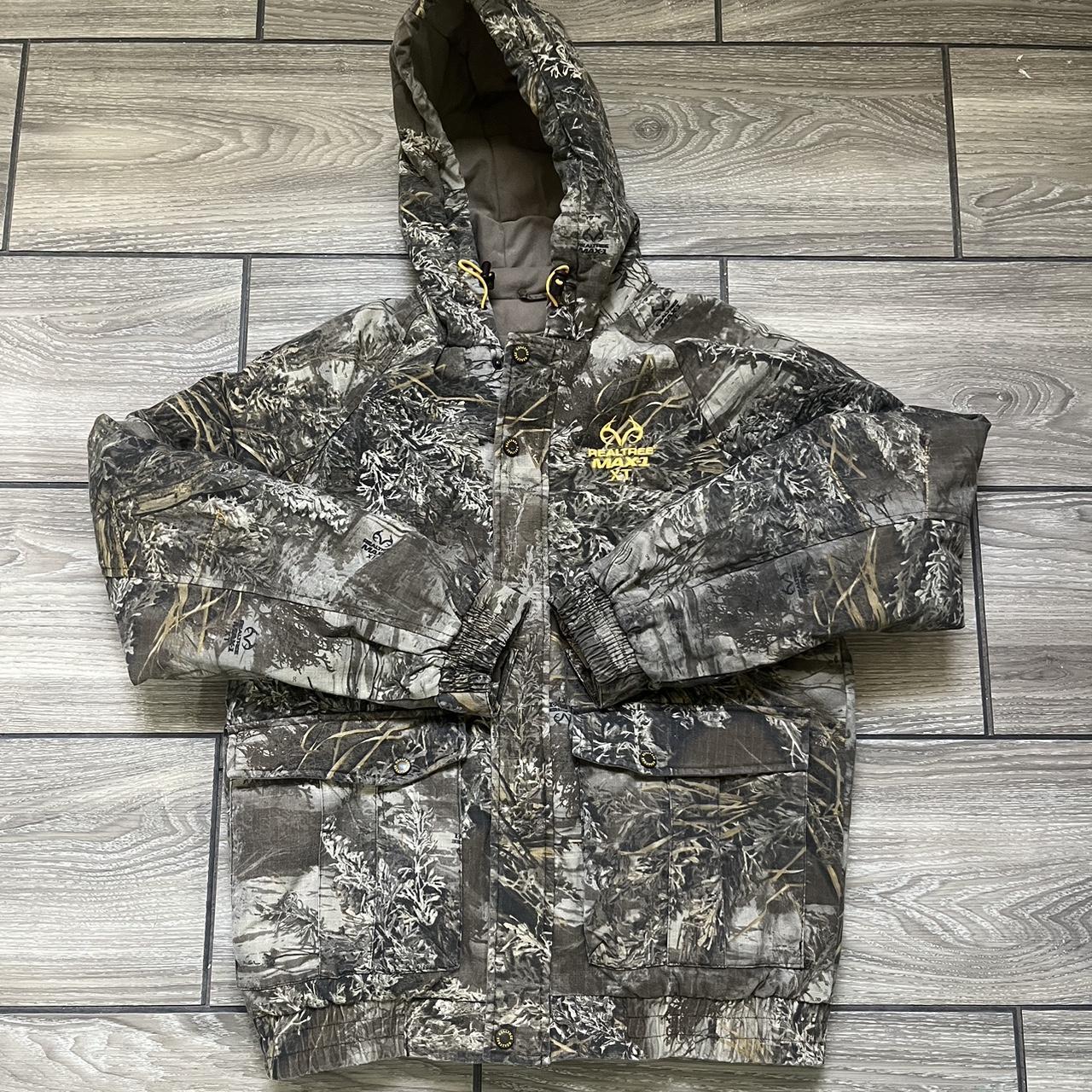 Beautiful RealTree Camo jacket im great condition... - Depop