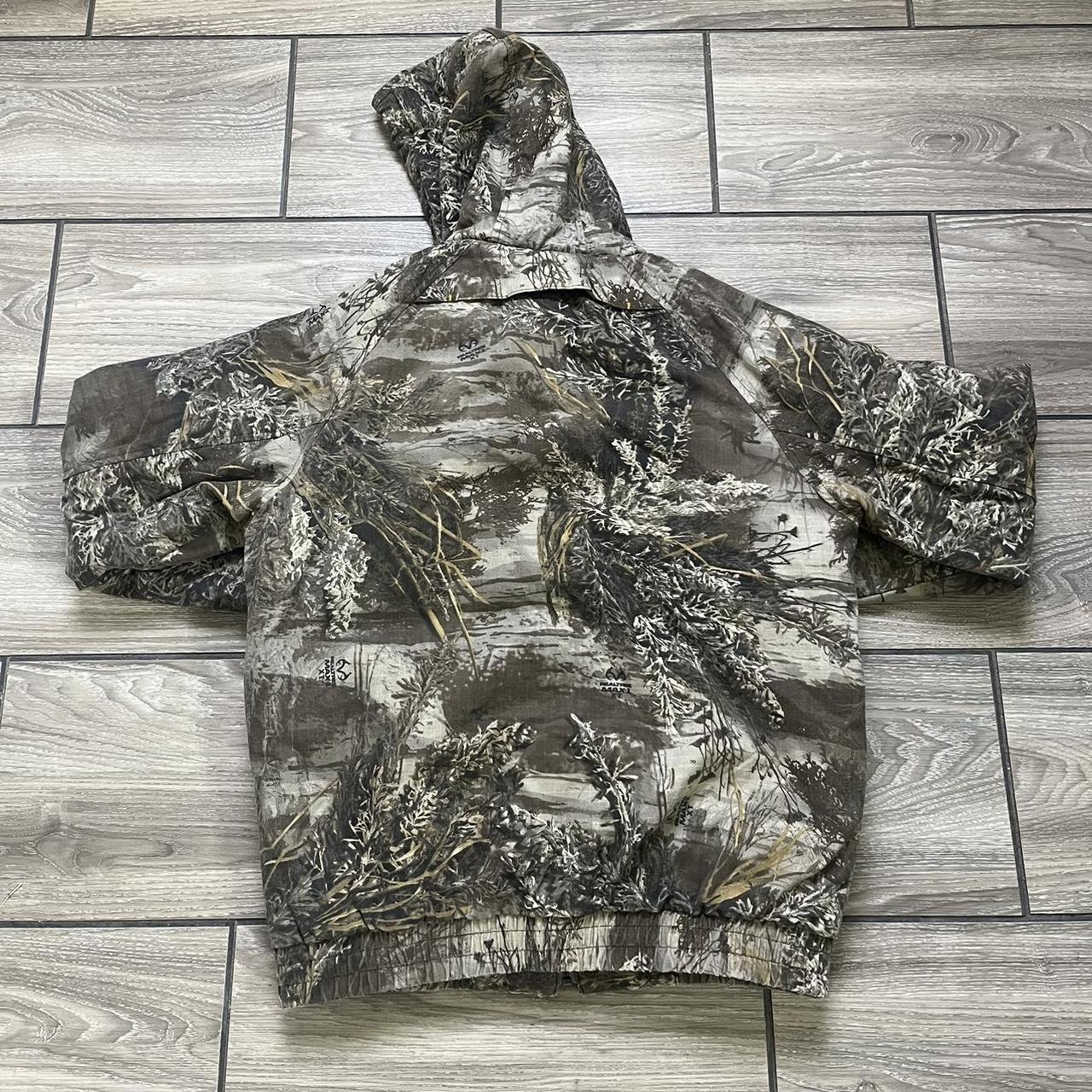 Beautiful RealTree Camo jacket im great condition... - Depop