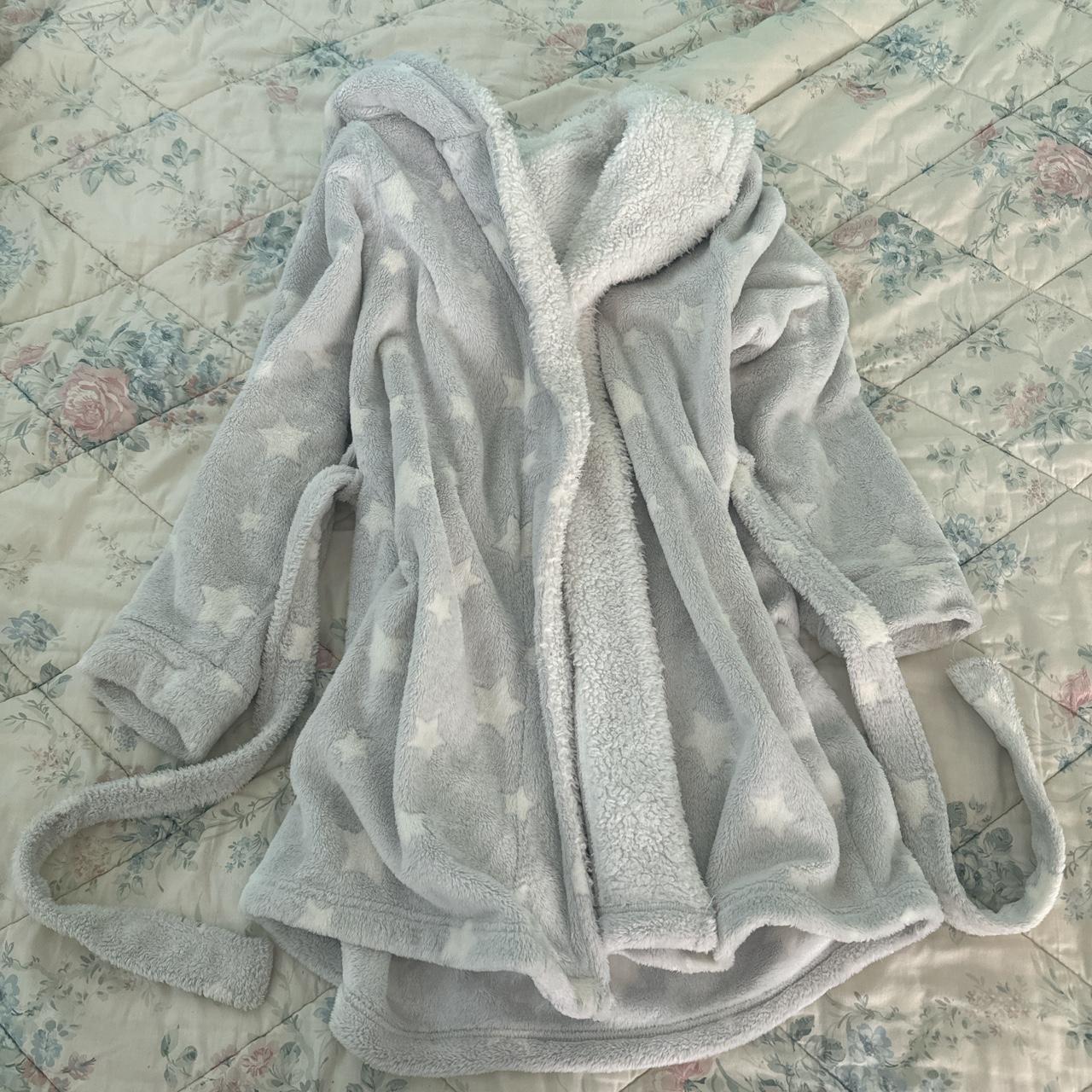 Light grey with white stars robe, size M/L, brand... - Depop