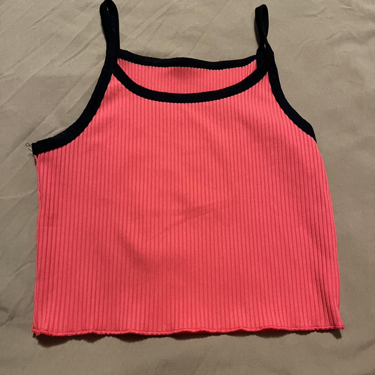 Salmon colored cropped ribbed tank - Depop