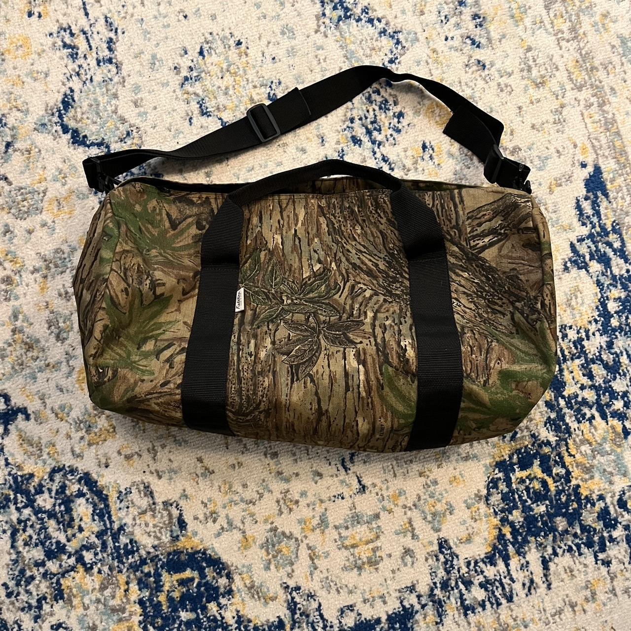 Vintage Realtree Camo Duffle Bag Large Made in... - Depop