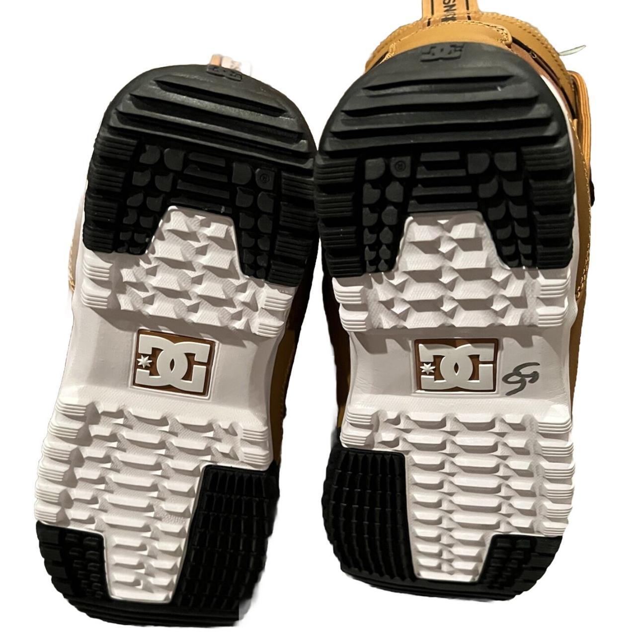 DC Mutiny Snowboard Boots Wheat / Black 2023 Lace Up... - Depop