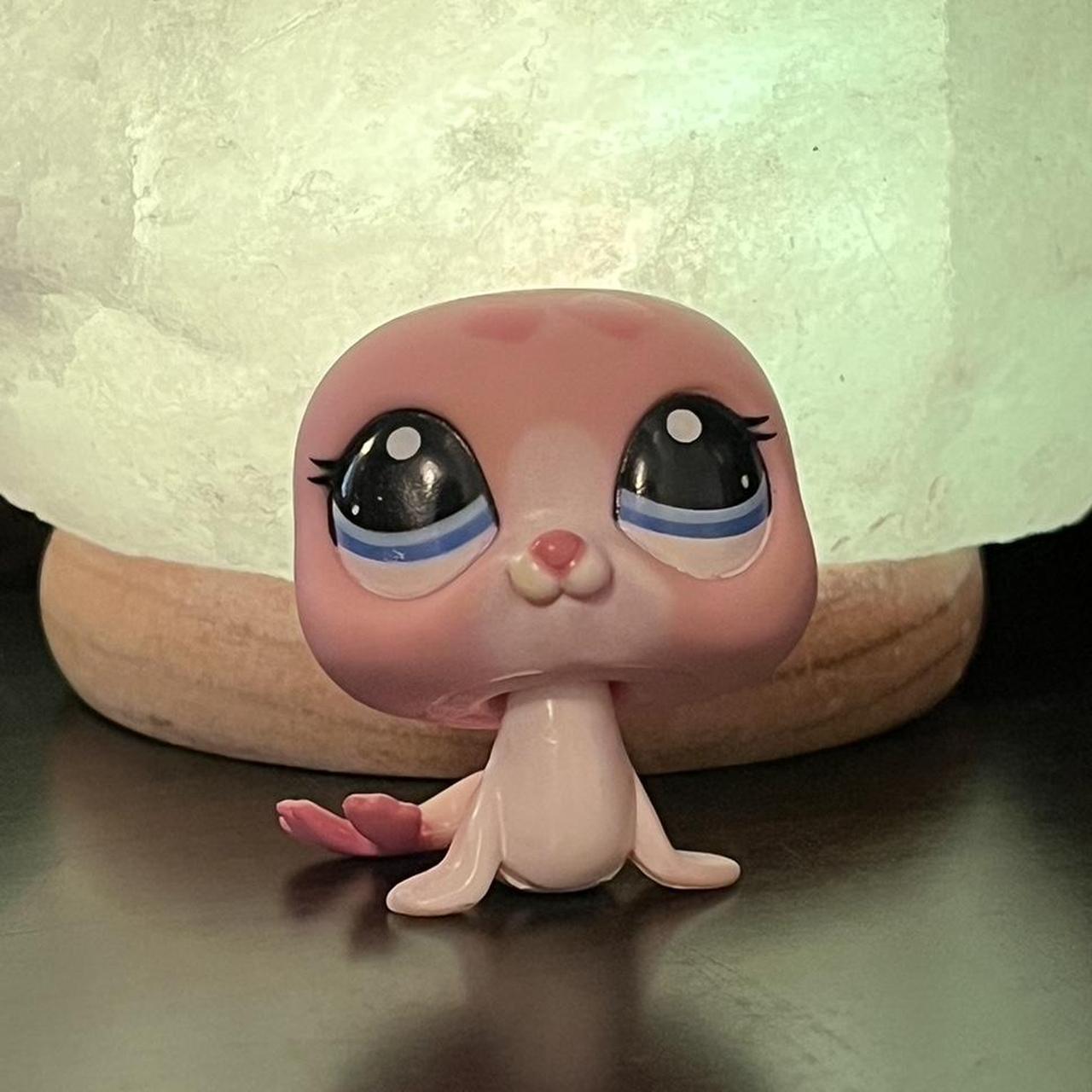 Littlest Pet Shop Seal 2239 ♡ In good condition!... - Depop