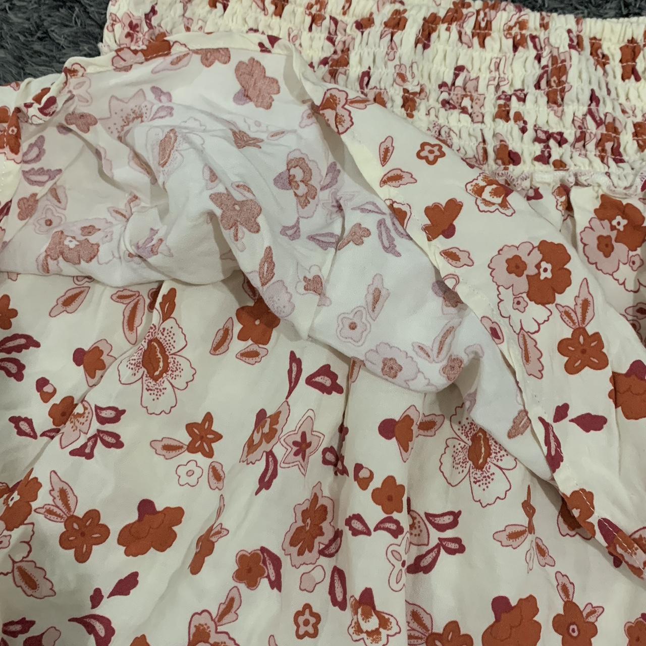 Hollister ultra rise skirt Super soft Super flowy... - Depop