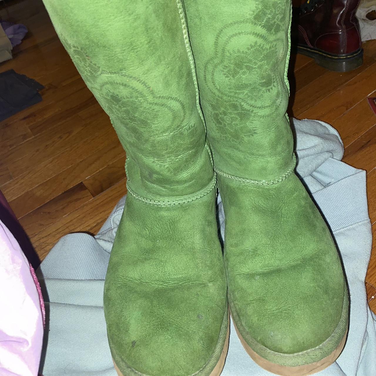 Very cool uggs but do have wear so please... - Depop