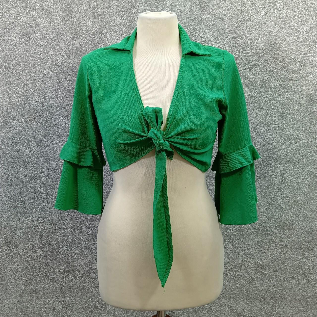 STYLEWISE GREEN KNOT FRONT CROP TOP LONG SLEEVE... - Depop