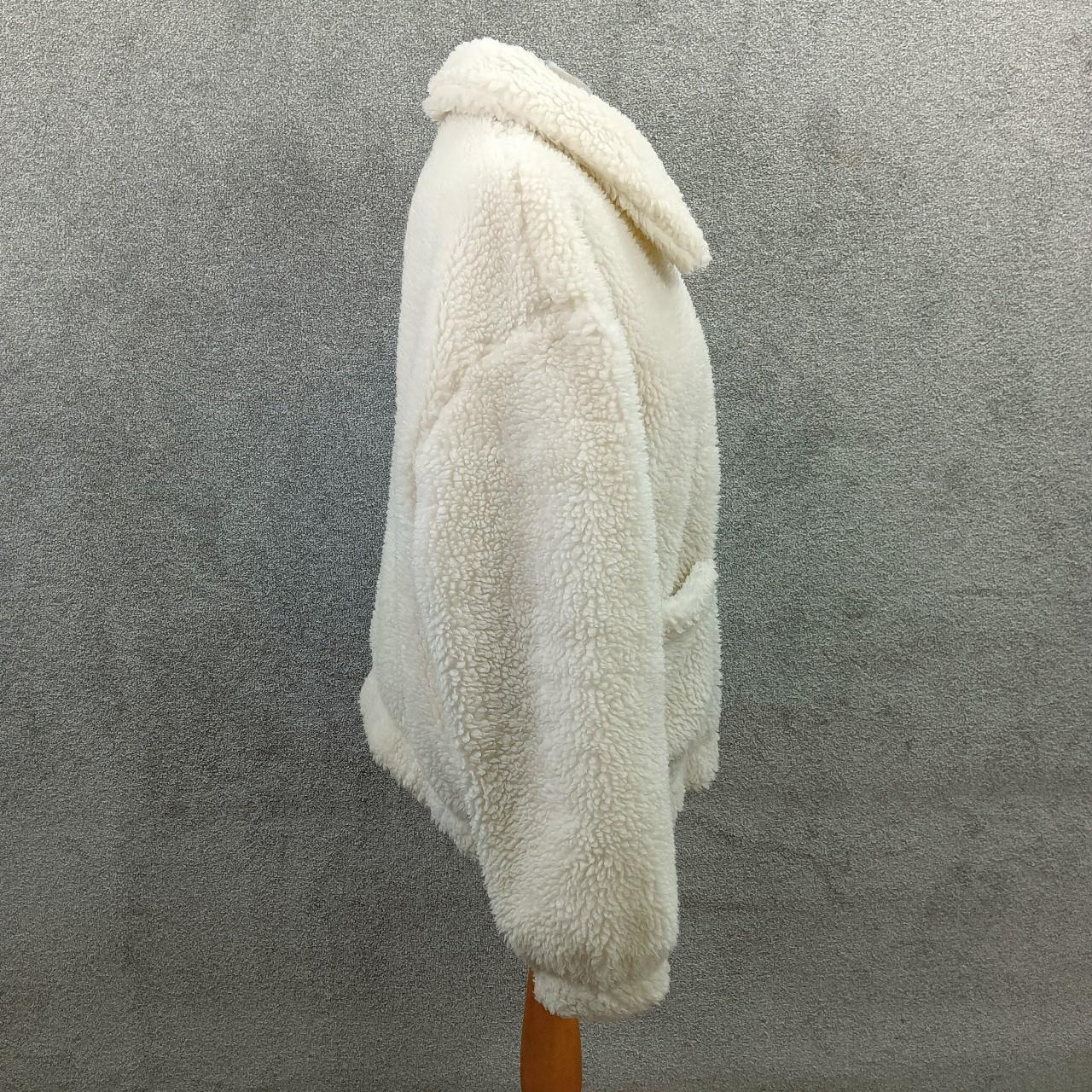 New Look Women's Cream Jacket | Depop