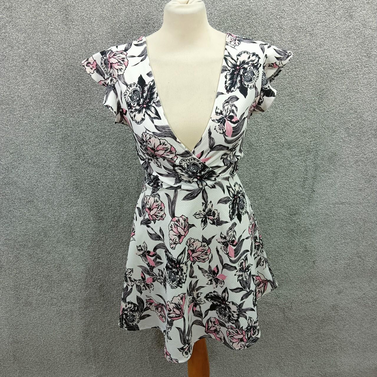 BOOHOO IVORY FLORAL MINI DRESS SLEEVELESS FROLL... - Depop