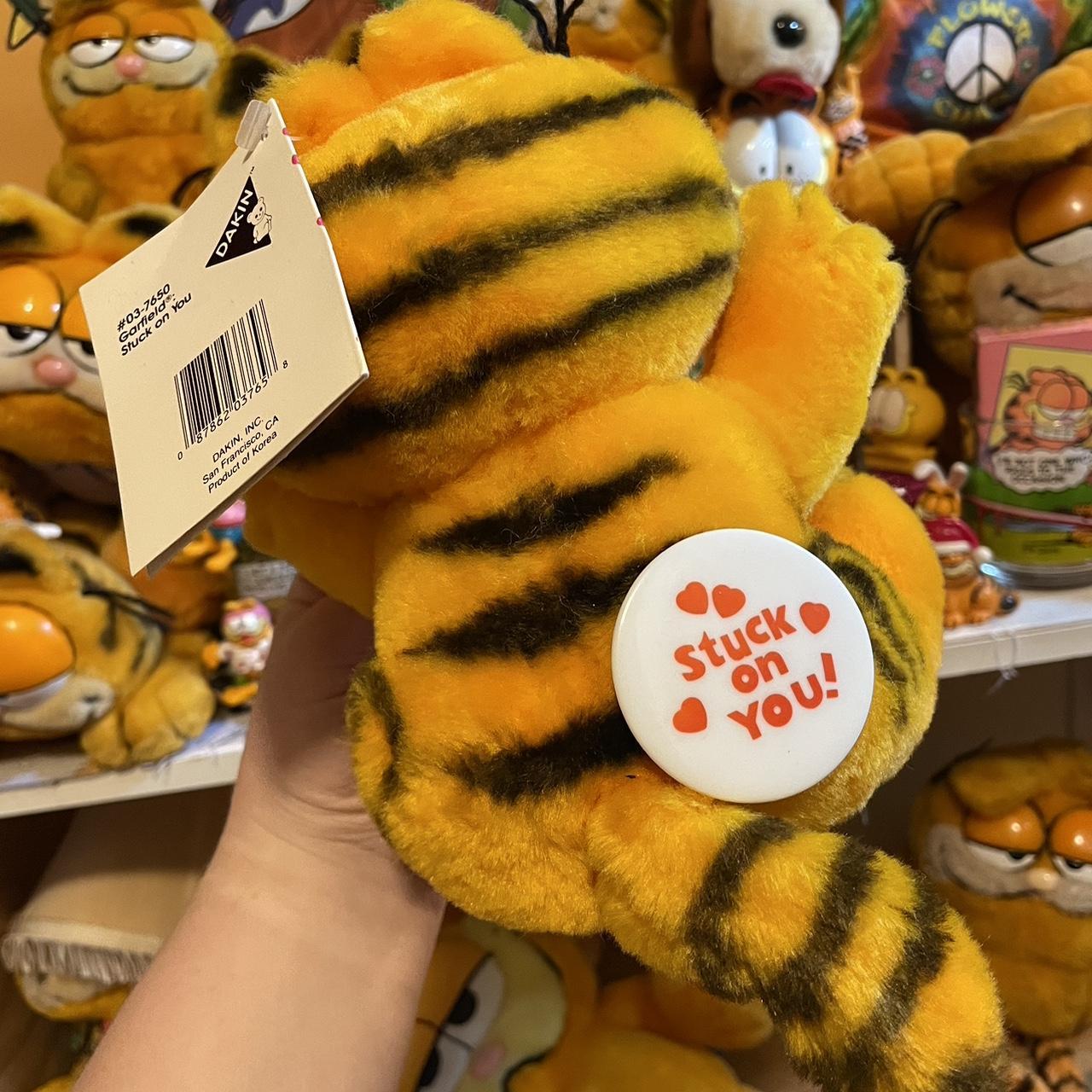 Garfield stuck on you window cling plush missing... - Depop