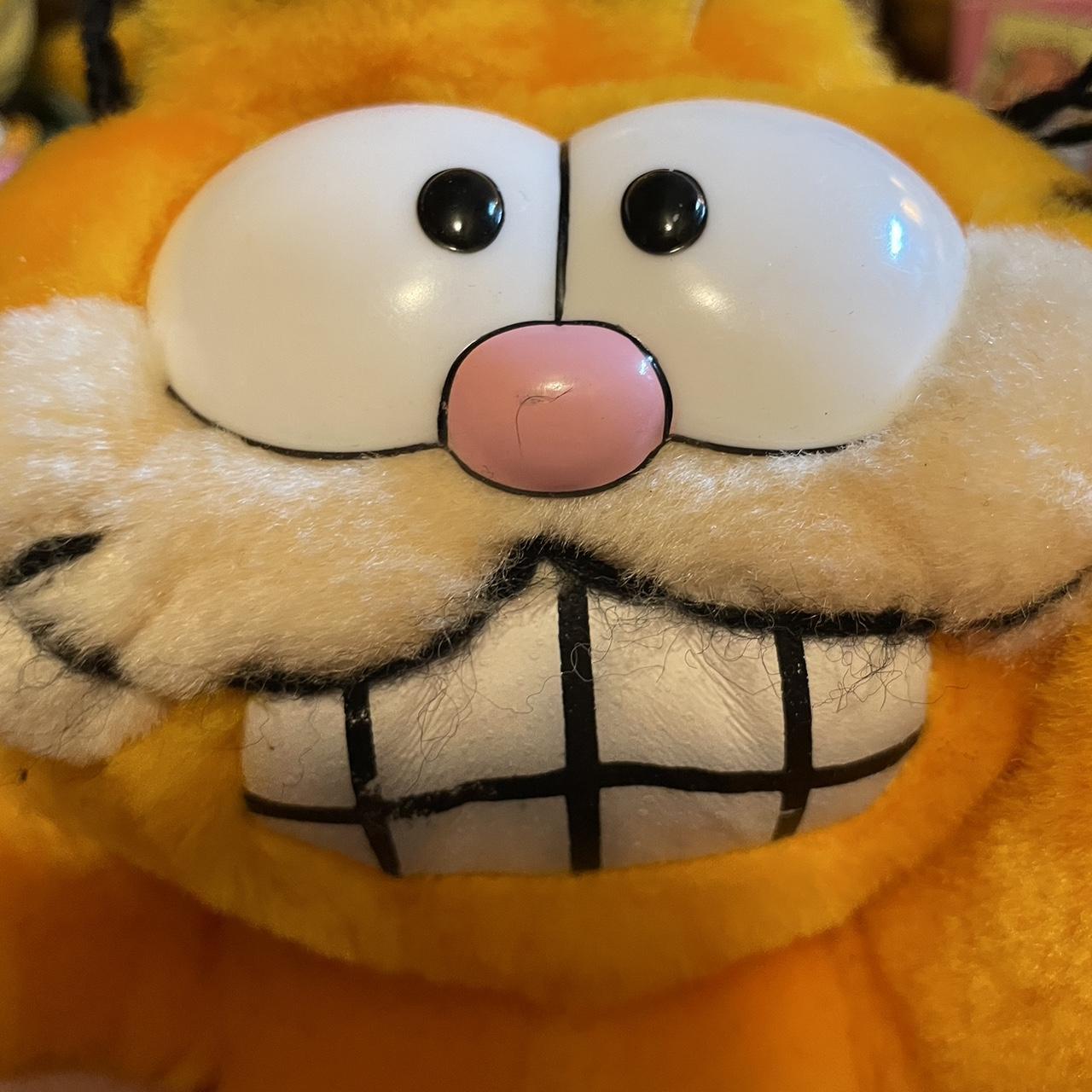 Garfield stuck on you window cling plush missing... - Depop