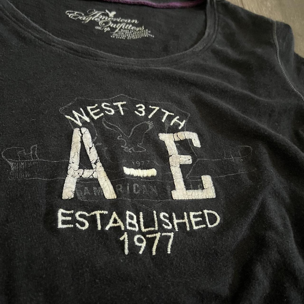 American Eagle Outfitters Women's Black T-shirt | Depop